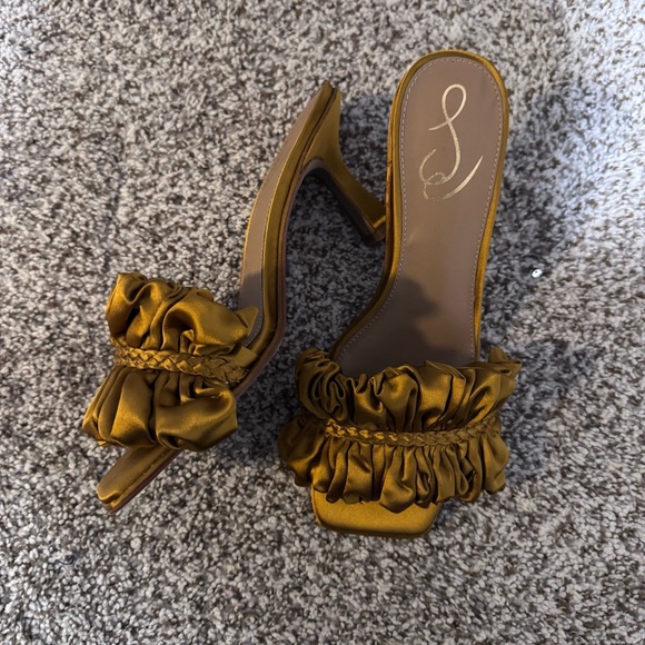 Sam Edelman | Shoes | New Sam Edelman Gold Ruffle Sandals | Poshmark